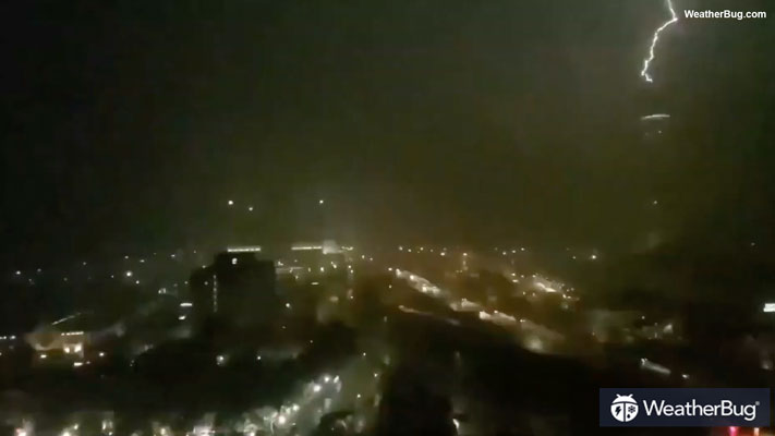 Video: Lightning Strikes Tower of the Americas in San Antonio | WeatherBug